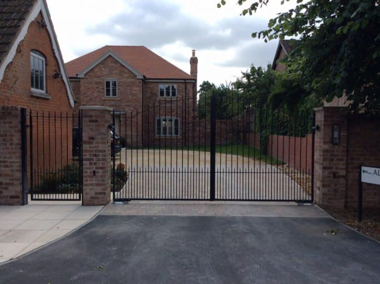 Electric Gates Installers - Industrial Doors | TPS Electric Gates